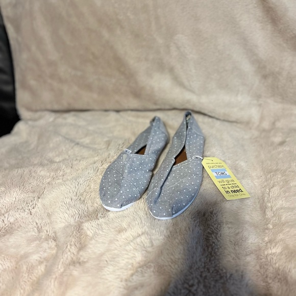Toms | Shoes | Toms Classic Style Light Grey Chambray Shoes | Poshmark